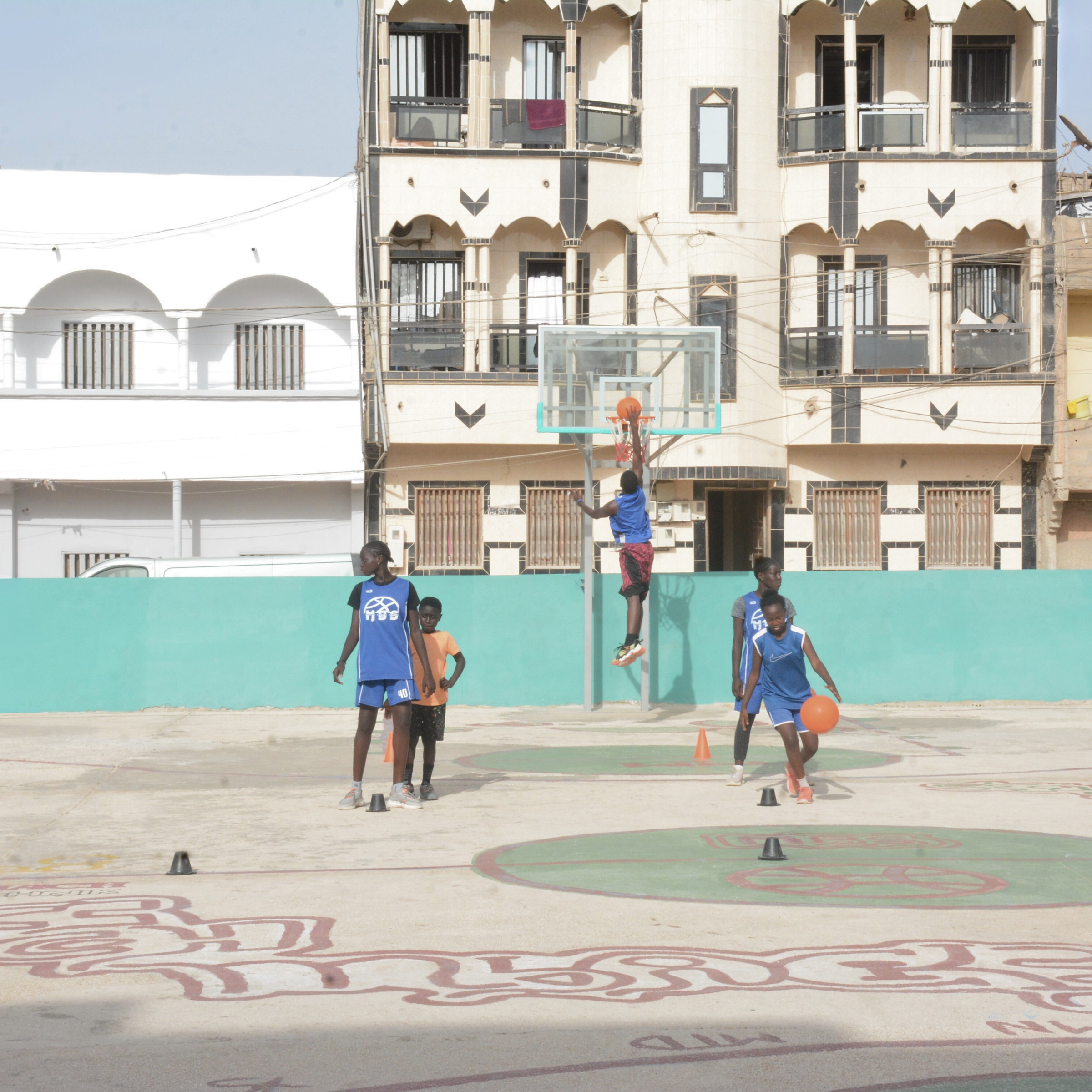 Getzner renforce la communauté : un terrain de basket pour 28 000 ...